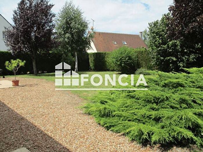 Maison à louer - Neuville-sur-Brenne - 4 pièces - 3 chambres