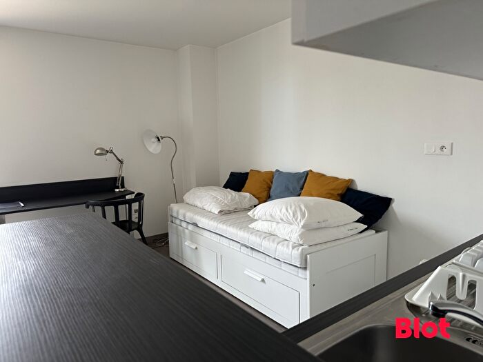 Appartement à louer - Quartiers Centre, Fougères, Sévigné - 1 pièce