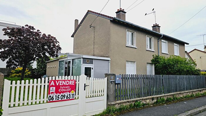 Maison à vendre - Bourges, Chancellerie, Gibjoncs, Moulon - 4 pièces - 3 chambres