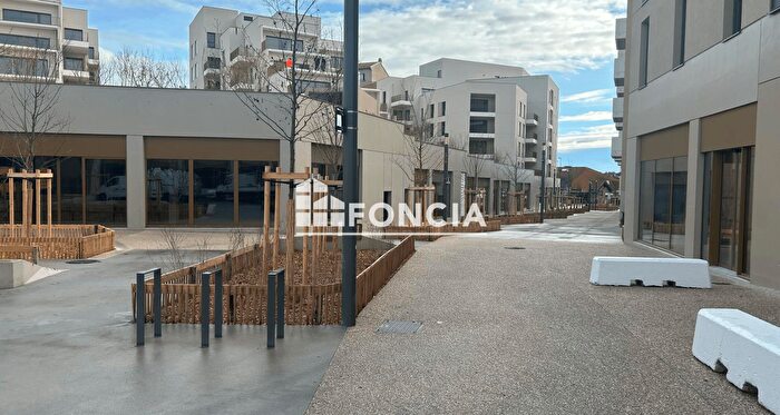 Appartement à vendre - Roanne, Centre-ville, Varenne - 4 pièces - 2 chambres