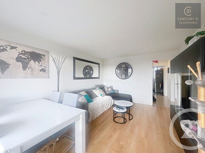 Appartement à vendre - Villemomble, Plateau dAvron, Mairie - 3 pièces - 2 chambres