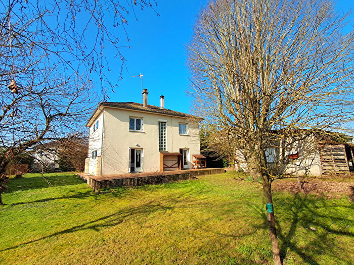 Maison à vendre - Naintré - 6 pièces - 5 chambres