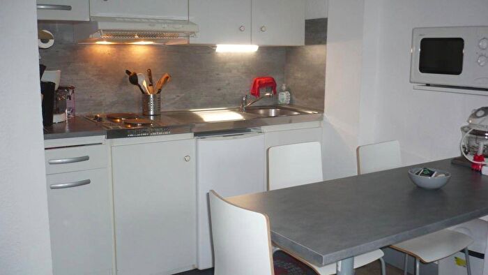 Appartement à louer - Gréoux-les-Bains - 1 pièce