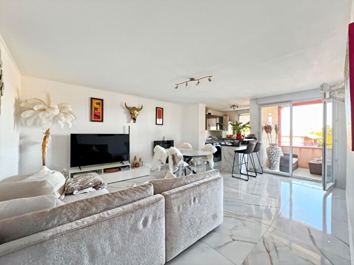 Appartement à vendre - Saint-Jean - 3 pièces - 2 chambres