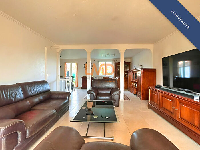 Maison à vendre - Le Muy - 5 pièces - 4 chambres