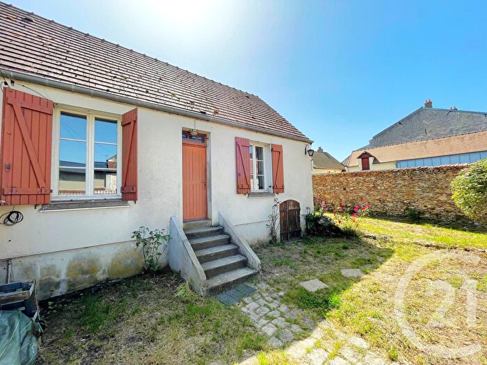 Rambouillet, Centre-ville : Maison 3 pièces à louer