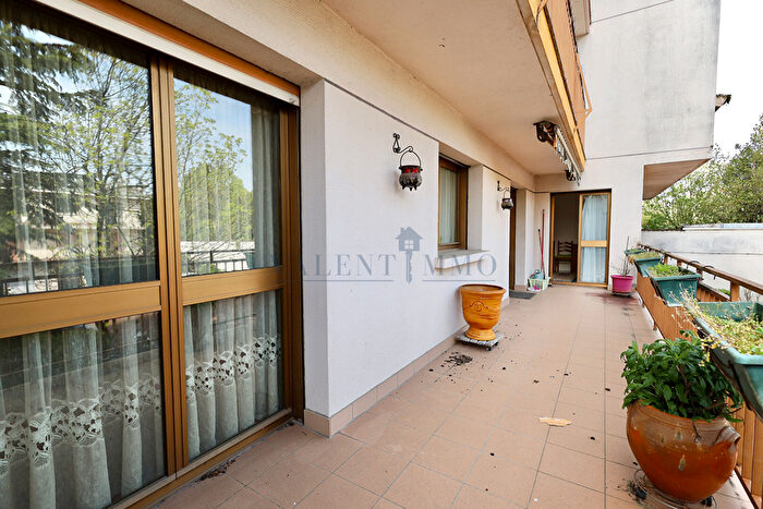 Appartement à vendre - Neuilly-Plaisance, Bel Air, Clémenceau, Carnot - 4 pièces - 2 chambres