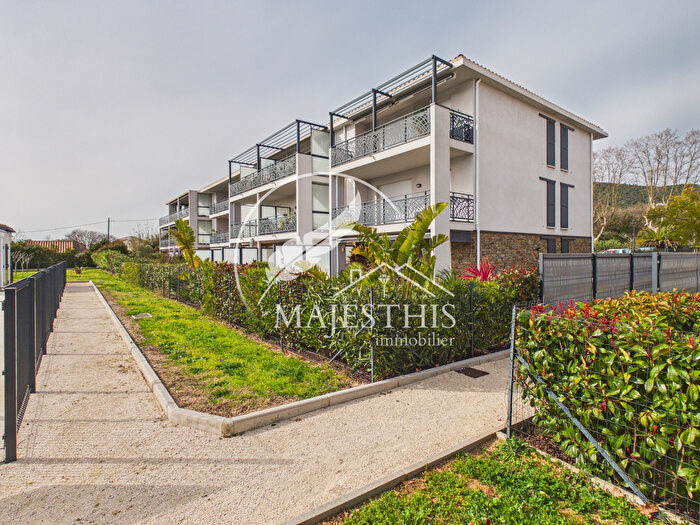 Appartement à vendre - Hyères, Maurels - 2 pièces - 1 chambre