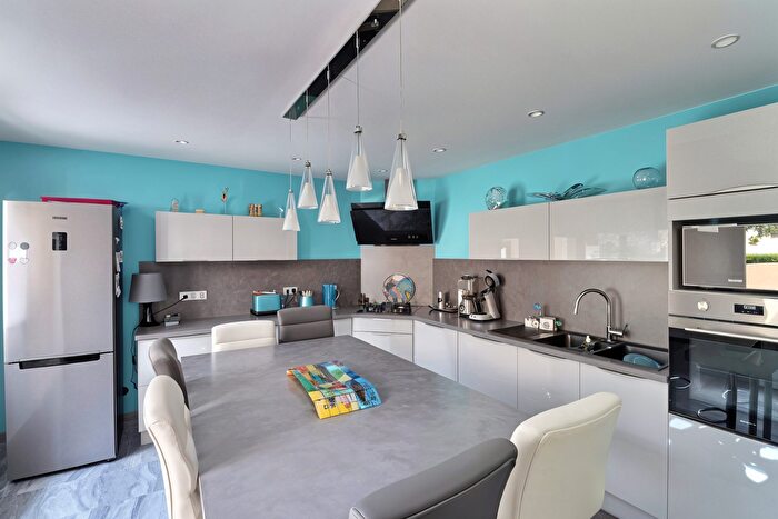 Maison à vendre - Chamalières - 6 pièces - 4 chambres