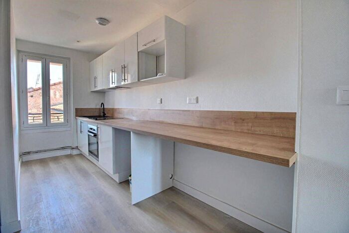Centre Ville, Lavaur : Appartement 2 pièces à louer