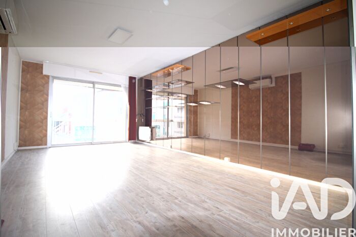 Appartement à vendre - Nevers, Centre-ville - 4 pièces - 3 chambres