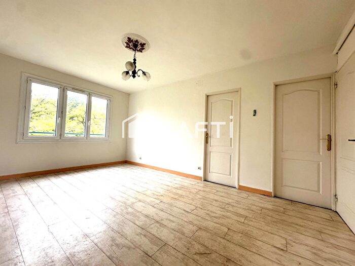 Appartement 4 pièces à vendre à Clichy-sous-Bois, Les Trois Châteaux