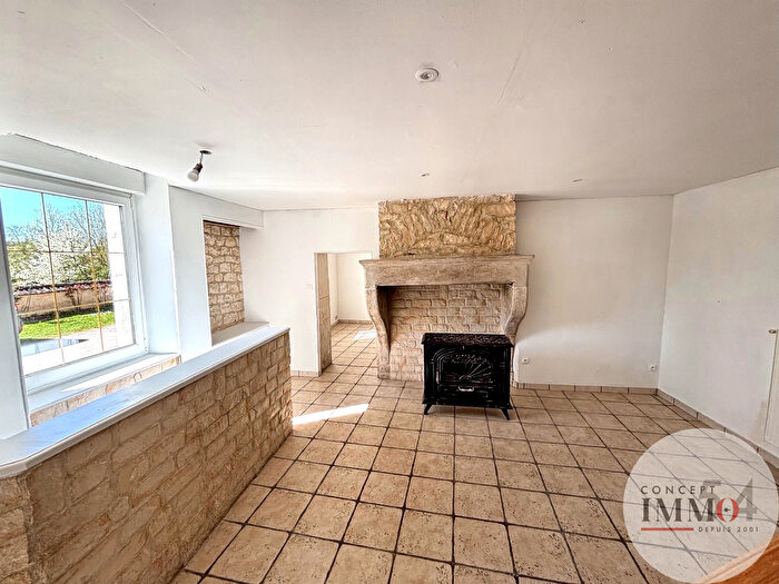 Ourches-sur-Meuse : Maison 10 pièces à vendre