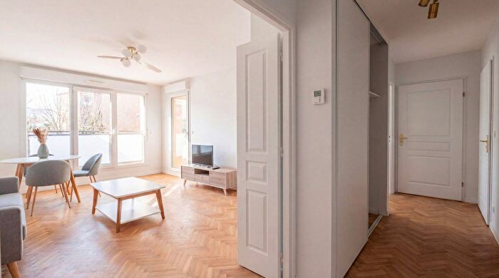 Appartement à louer - Montrouge - 2 pièces - 1 chambre