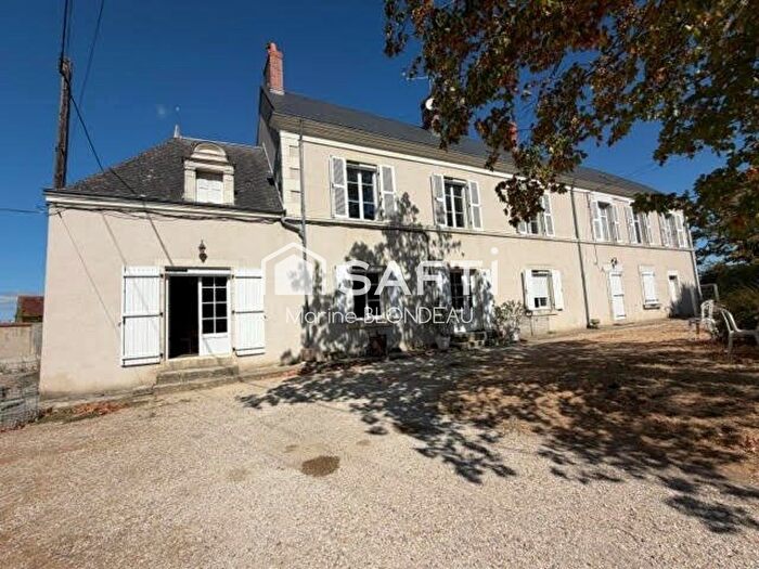 Saint-Pierre-de-Lamps : Maison 9 pièces à vendre