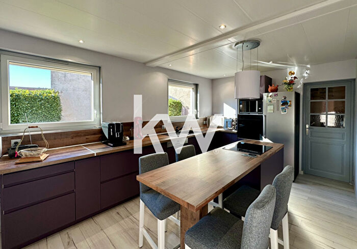 Maison à vendre - Sury-le-Comtal - 4 pièces - 3 chambres