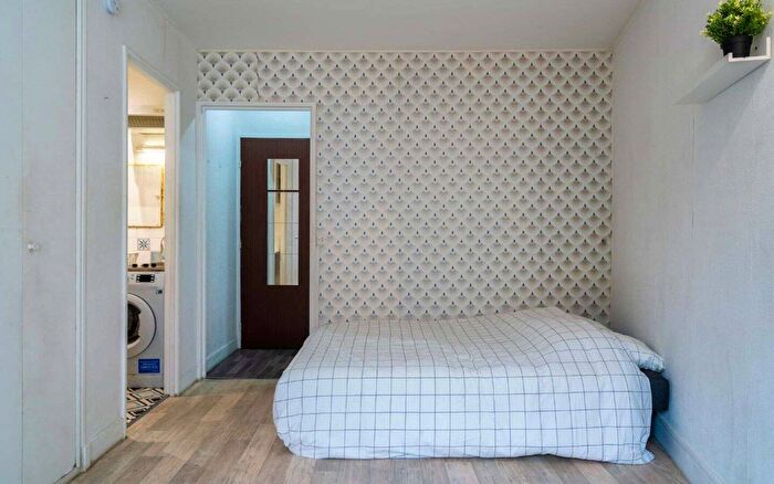 Appartement à louer - La Chapelle-Marx Dormoy, Paris ème arrondissement - 1 pièce