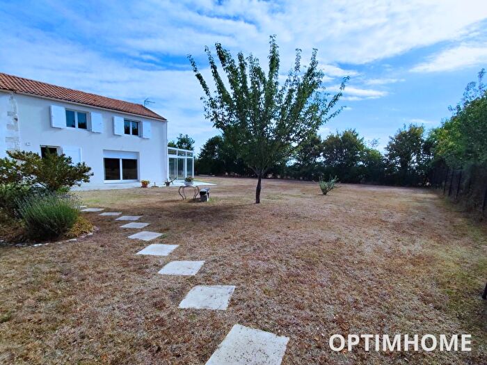 Loire-les-Marais - Maison 8 pièces à vendre