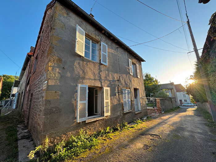 Maison à vendre - Saint-Christophe-en-Brionnais - 4 pièces - 3 chambres