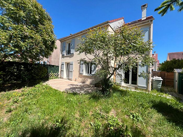 Maison à vendre - Plaisir, Centre-ville, Château - 7 pièces - 5 chambres