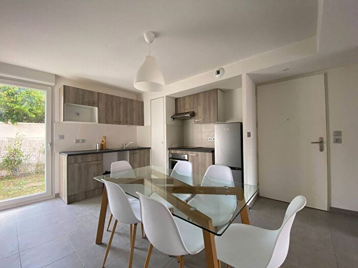 Appartement 4 pièces à Les Sables, Launaguet, à louer