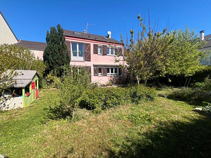 Villepreux - Maison 9 pièces à vendre