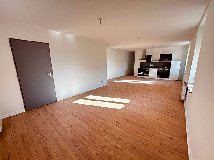 Appartement à louer - Luxeuil-les-Bains - 4 pièces - 3 chambres