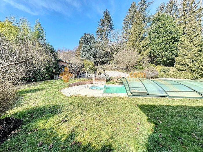 Maison à vendre - Les Éparres - 8 pièces - 7 chambres