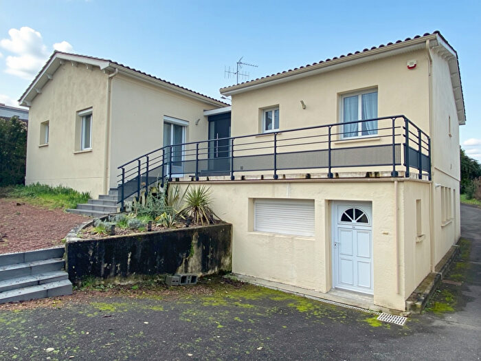 Maison à vendre - Angoulême, La Madeleine - 6 pièces - 4 chambres