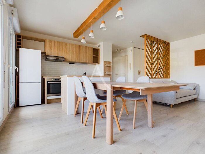 Appartement à louer - Centre, Poisy - 2 pièces - 1 chambre