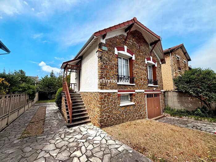 Maison 4 pièces à vendre à Sucy-en-Brie, Petit Val, Côte