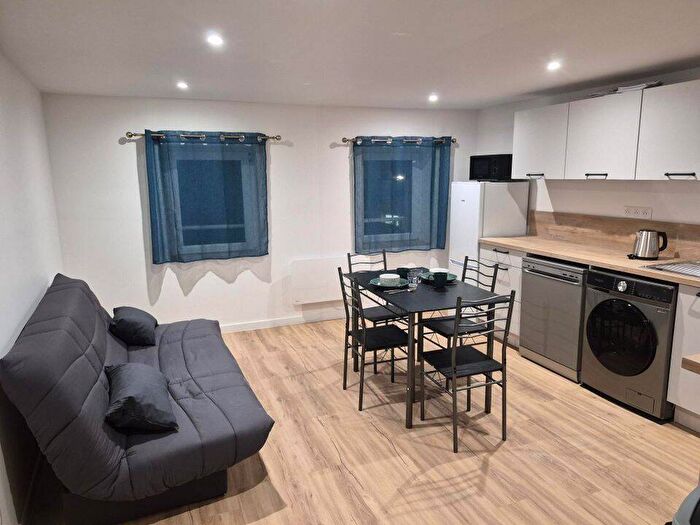 Présidents-Pont de Pierre, Maubeuge - Appartement 2 pièces à louer
