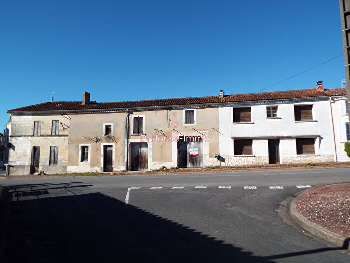 Maison à vendre - Saint-Fort-sur-Gironde - 8 pièces - 5 chambres