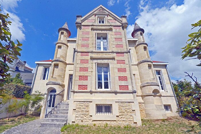 Maison à vendre - Royan - 9 pièces - 5 chambres