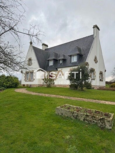 Maison à vendre - Pleyben - 6 pièces - 5 chambres