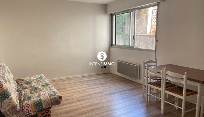 Appartement à louer - Bordeaux, Victoire, Sainte-Eulalie - 1 pièce