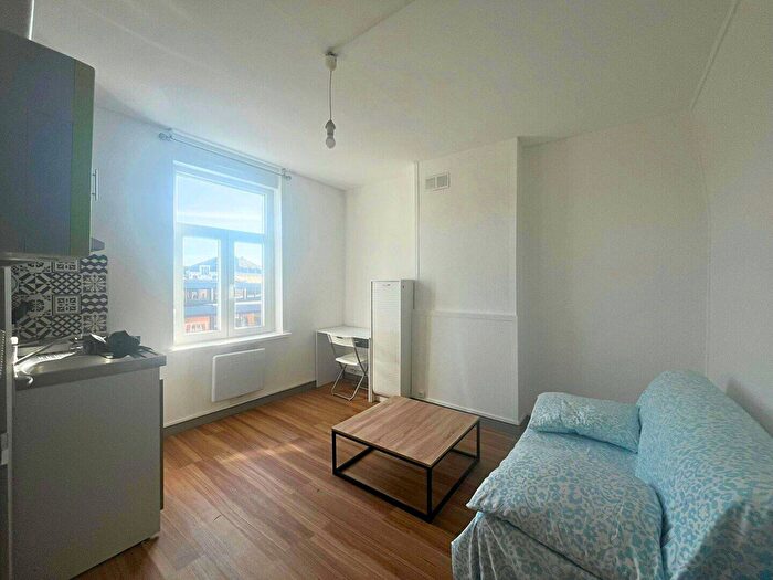 Appartement 1 pièce à Wazemmes, Lille, à louer