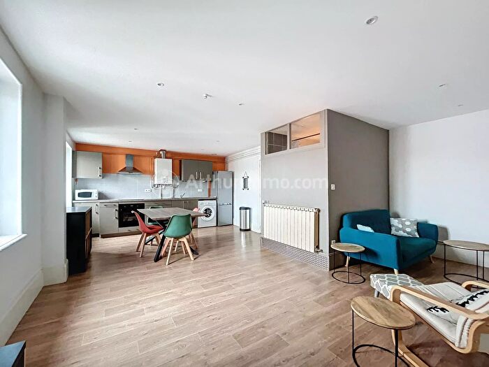 Appartement à louer - Clermont-Ferrand, Delille, Cathédrale, La Gare - 2 pièces - 1 chambre