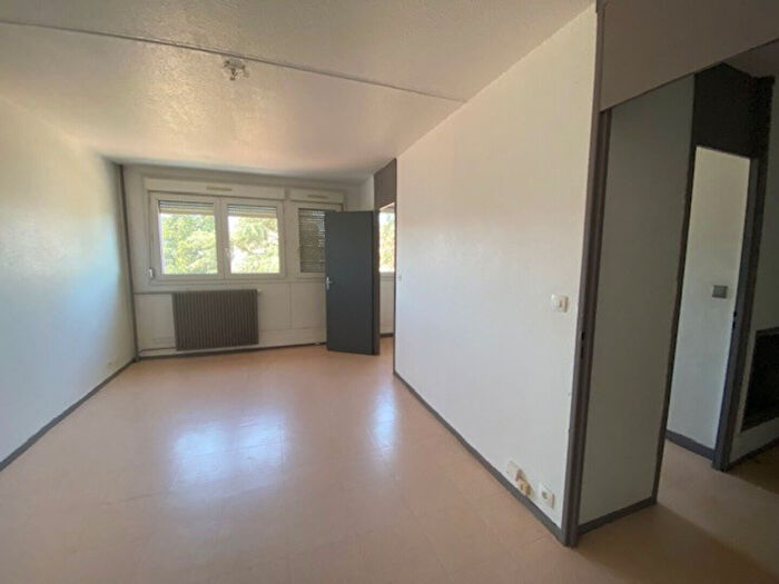 Appartement 3 pièces à Feurs, à louer
