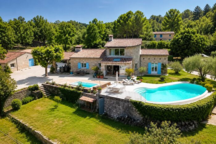 Maison 8 pièces à vendre à Fayence