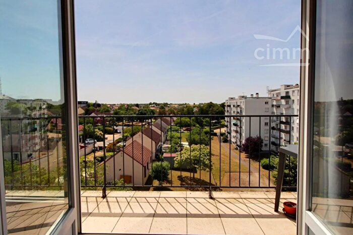 Bourges, Val d'Auron, Hameau de Gionne, Mazières, Pijolins : Appartement 3 pièces à vendre