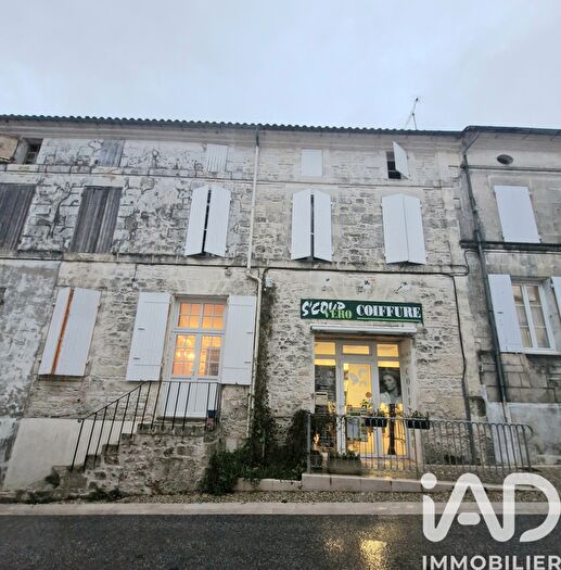 Maison à vendre - Saint-Savinien - 5 pièces - 1 chambre