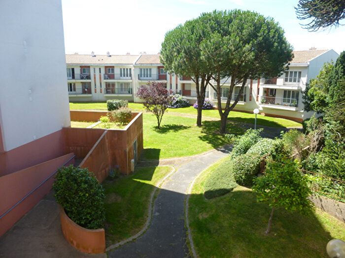 Appartement à louer - La Roche-sur-Yon, Pentagone, Pont-Morineau - 3 pièces - 2 chambres