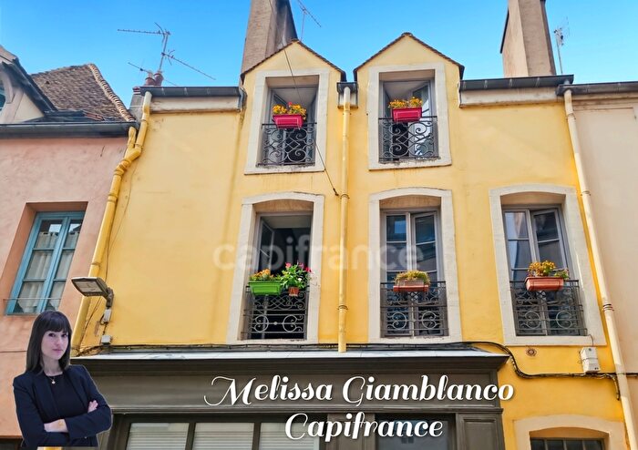 Maison à vendre - Chalon-sur-Saône, Centre-ville - 6 pièces - 4 chambres