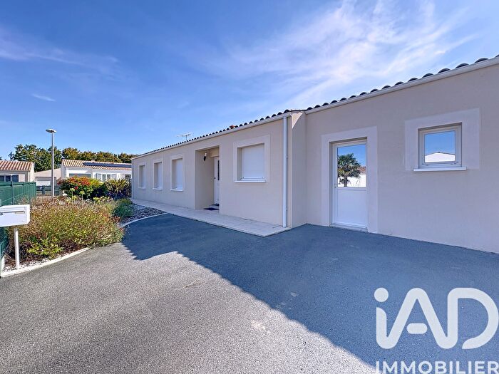 Maison à vendre - Saint-Jean-de-Liversay - 5 pièces - 3 chambres