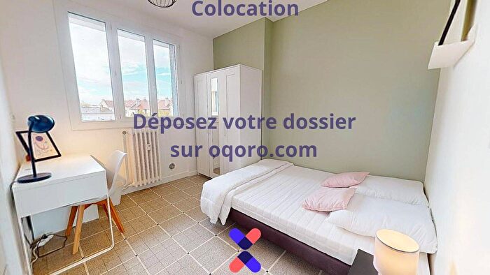 Appartement à louer - Saint Louis, Lyon ème arrondissement - 5 pièces - 4 chambres