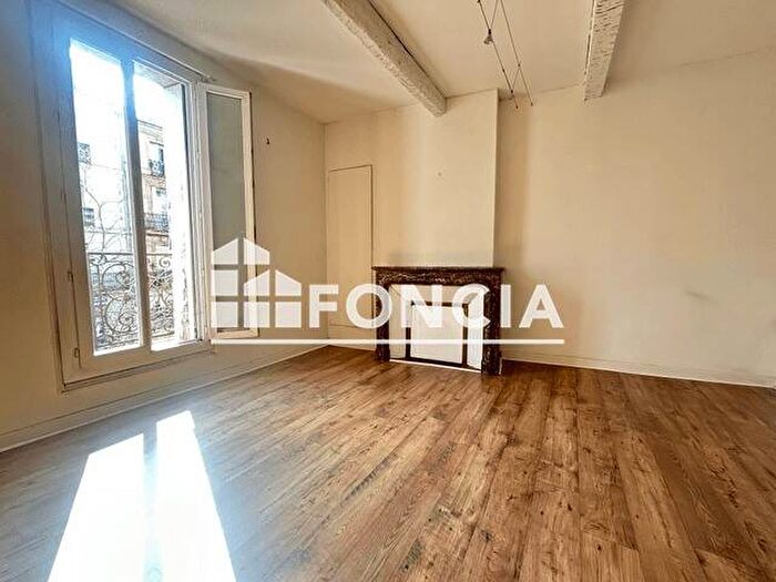 Appartement à louer - Du Guesclin, Béziers - 3 pièces - 2 chambres