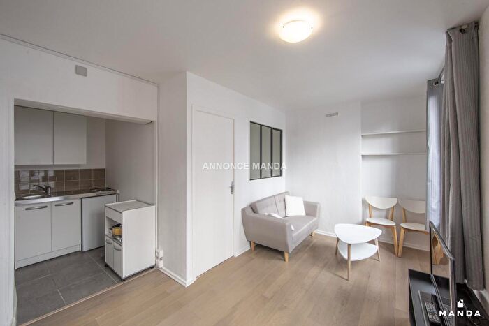 Appartement 1 pièce à Paris 11ème, Belleville, Saint-Maur, à louer