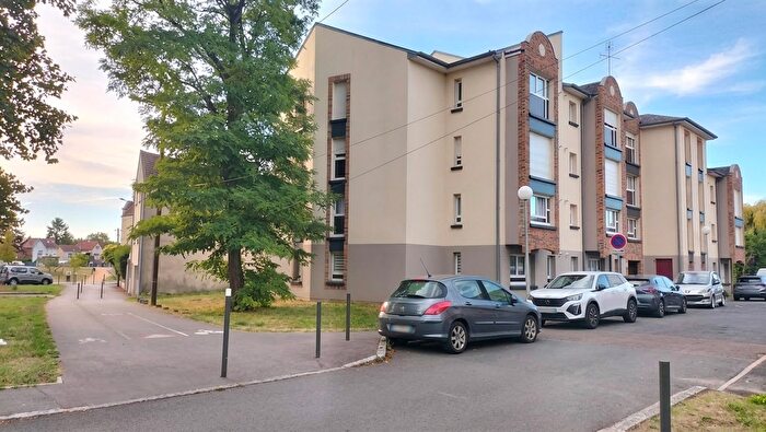 Pont-Sainte-Maxence, Pasteur : Appartement 2 pièces à louer