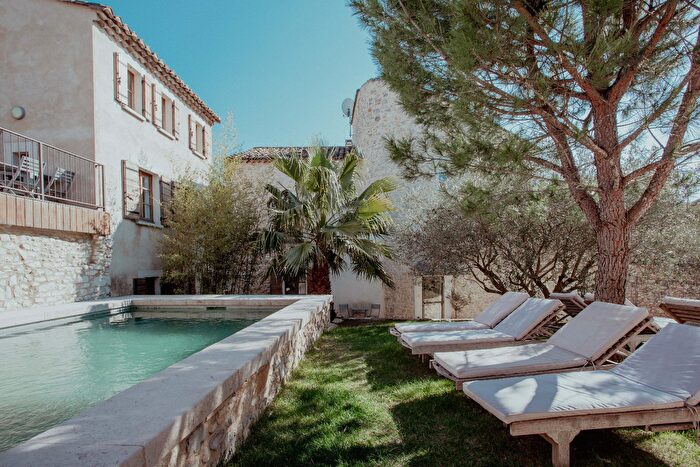 Maisons à vendre et appartements à louer - 1